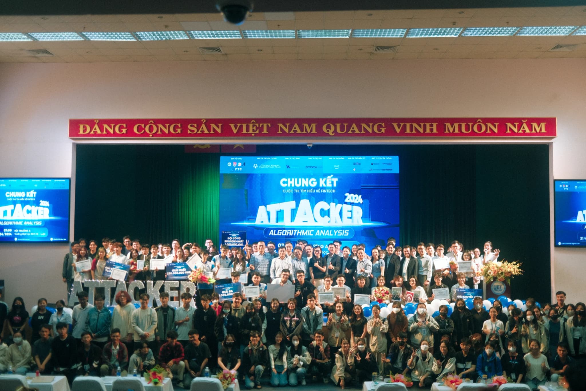 Vnstock - API, Công cụ & Khoá học Phân tích Chứng khoán bằng Python